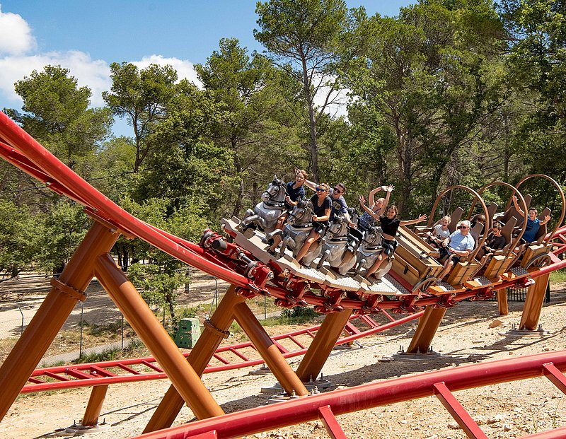 Multi Seating Coaster - ZIERER Karussell- und Spezialmaschinenbau GmbH ...