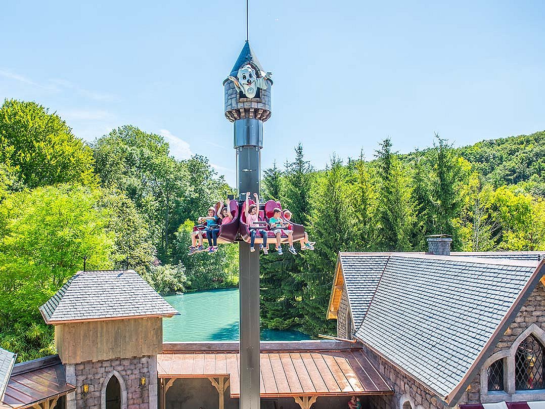 Double Family Freefall Tower - ZIERER Karussell- und ...