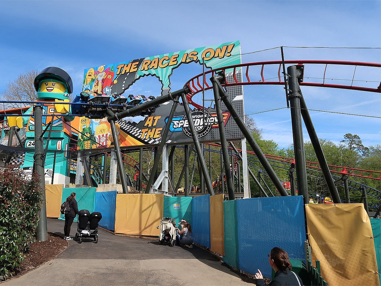 Dueling Reverse Coaster - ZIERER Karussell- und Spezialmaschinenbau ...